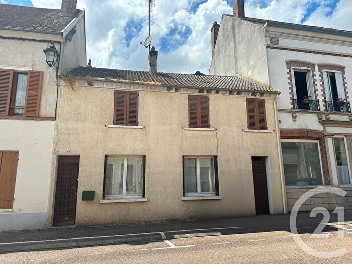 Maison à vendre - Villeneuve-lArchevêque - 5 pièces - 4 chambres