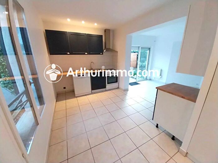 Appartement à louer - Moissy-Cramayel, Centre-ville - 2 pièces - 1 chambre
