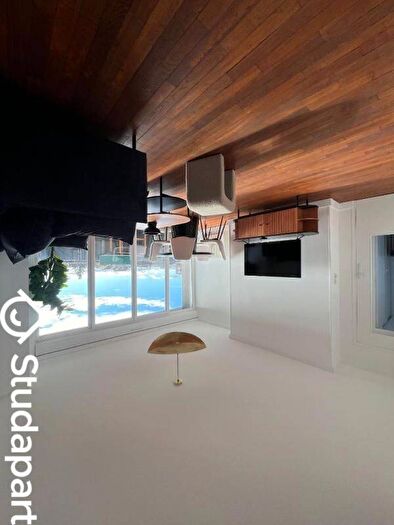 Appartement à louer - Clairmarais-Charles Arnould, Reims - 5 pièces - 4 chambres