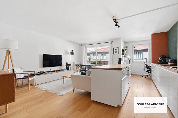 Appartement 2 pièces à vendre à Clichy, République, Victor Hugo