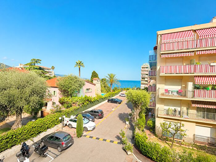 Roquebrune-Cap-Martin, Carnolès, Gare, Cap Azur : Appartement 1 pièce à vendre