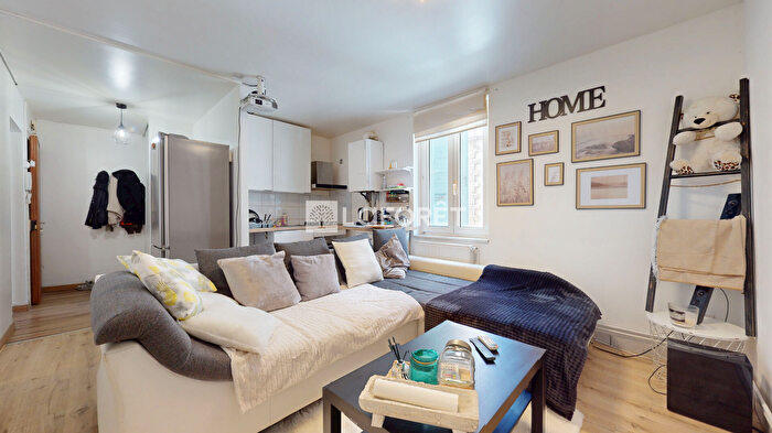 Appartement à vendre - Bischheim, Gare, Mairie, Ecrivains - 3 pièces - 2 chambres