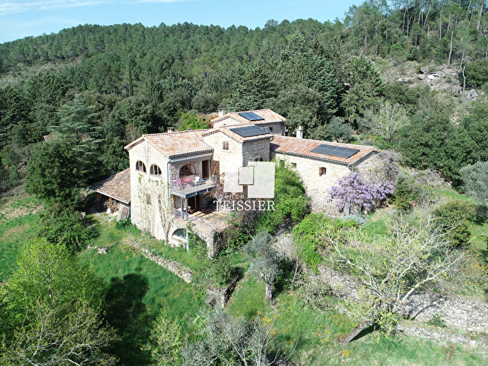 Maison à vendre - Les Vans - 8 pièces - 6 chambres