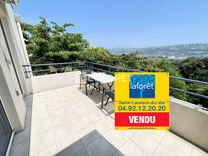 Appartement à vendre - Saint-Laurent-du-Var, Tuilière, Sainte-Petronille, Les Crottes, Tour, Iscles - 2 pièces - 1 chambre