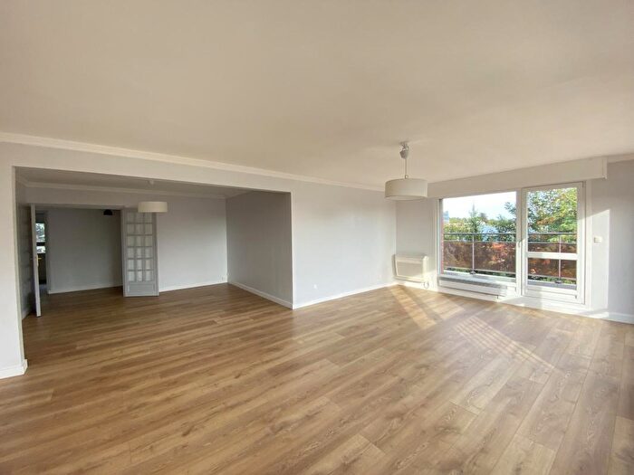 Appartement à louer - Valenciennes - 6 pièces - 3 chambres