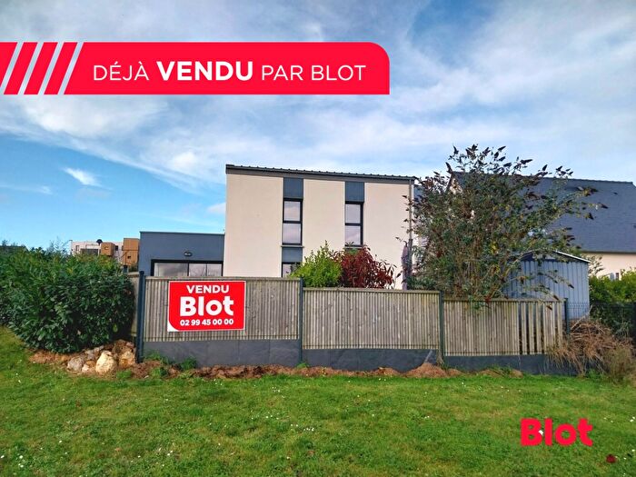 Maison à vendre - Gévezé - 6 pièces - 4 chambres