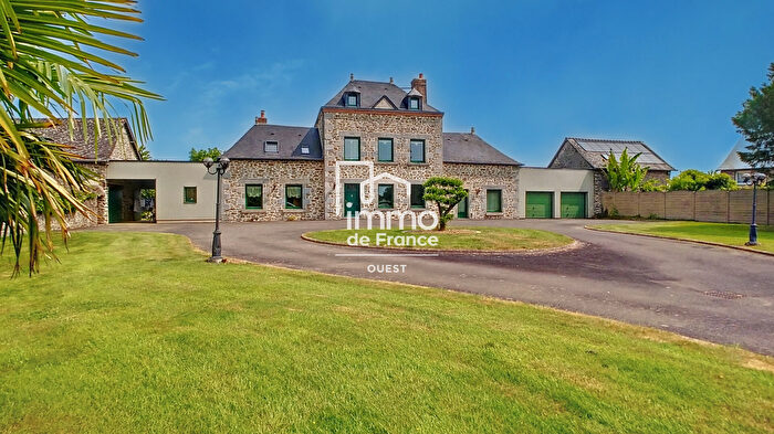 Maison à vendre - Mayenne, Sud Est - 12 pièces - 8 chambres