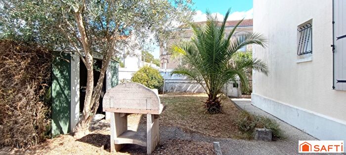 Maison à vendre - Saintes, Centre-ville - 4 pièces - 3 chambres