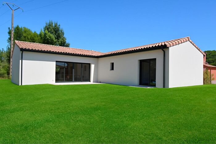 Maison 6 pièces à Ruoms, à vendre
