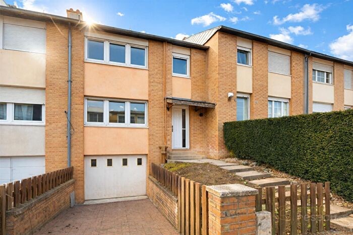 Maison à vendre - Maubeuge - 4 pièces - 3 chambres