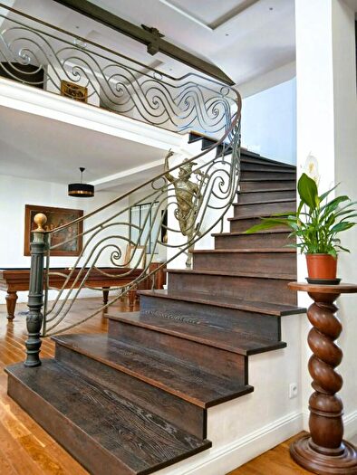 Maison à vendre - Mérignac, Saint-Augustin - 7 pièces - 4 chambres