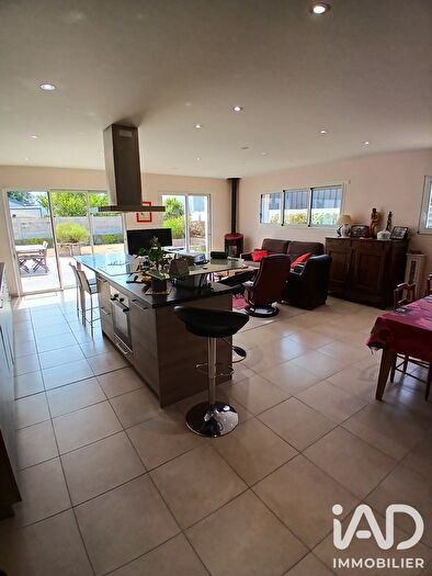 Bréhal : Maison 7 pièces à vendre