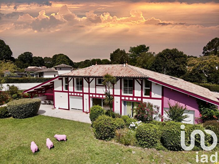 Maison à vendre - Saubion - 10 pièces - 4 chambres