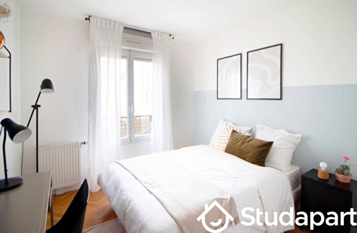 Appartement à louer - La Plaine Saint-Denis - 1 pièce - 4 chambres