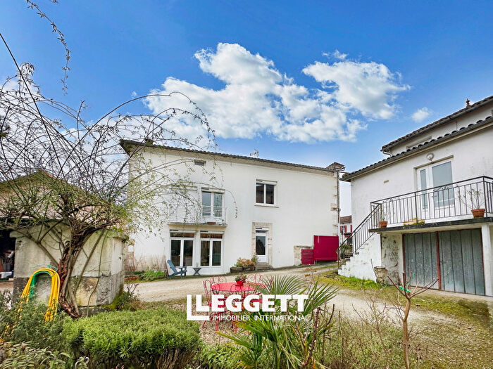 Maison à vendre - Saint-Séverin - 5 pièces - 3 chambres