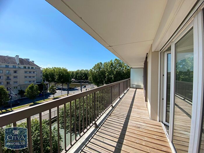 Appartement 3 pièces à louer à Caen, Le Port