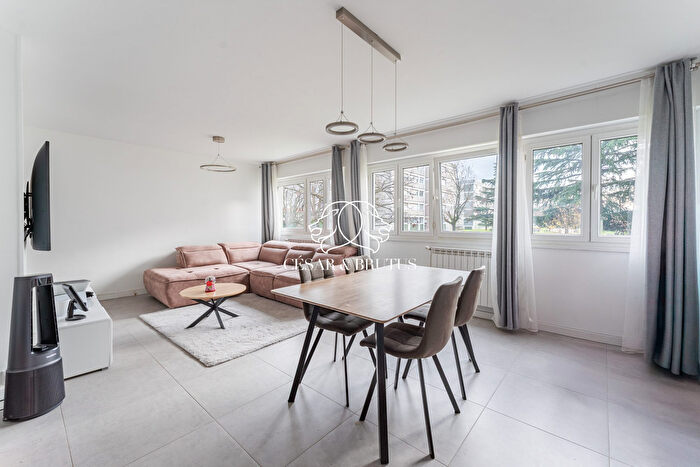 Appartement à vendre - Décines-Charpieu, Champ Blanc - 3 pièces