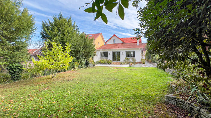 Maison à vendre - Brunoy, Nord - 6 pièces - 4 chambres