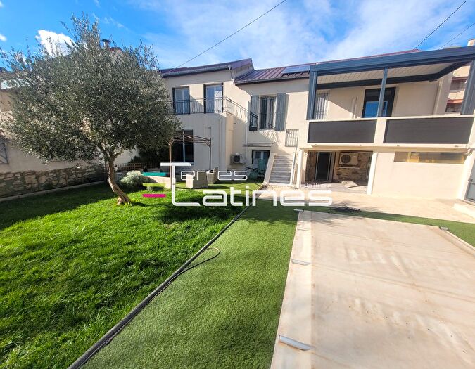 Maison à vendre - Nîmes, Gare - 7 pièces - 4 chambres