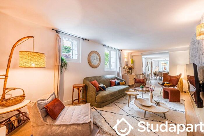 Appartement à louer - Juillet Zola, Alfortville - 1 pièce - 1 chambre