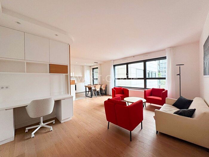 Appartement à louer - Dupleix-Motte Picquet, Paris ème arrondissement - 3 pièces - 2 chambres