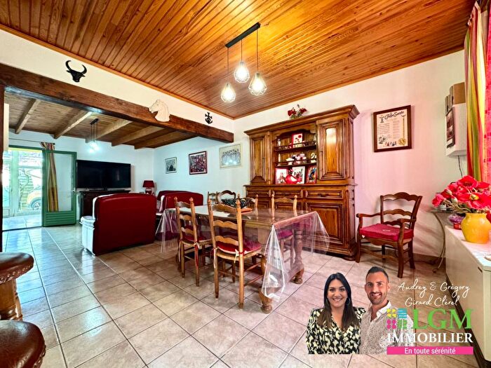 Maison à vendre - Saint-Gilles, Centre-ville - 4 pièces - 3 chambres