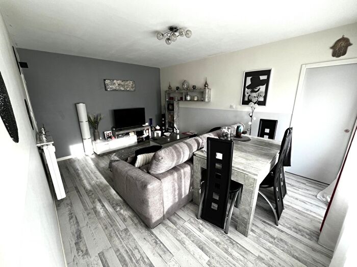 Appartement à vendre - Longvic - 4 pièces - 3 chambres