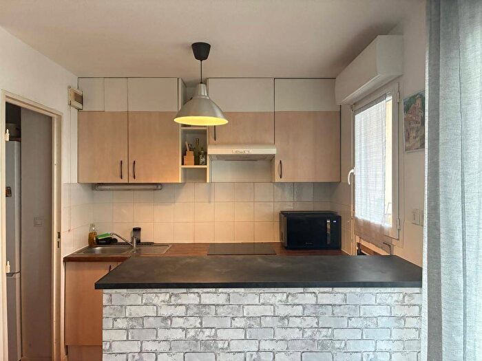 Appartement à louer - Mairie-Albine, Saint-Paul-lès-Dax - 2 pièces - 1 chambre