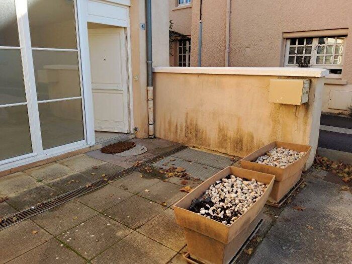 Appartement à louer - Zone Pavillonnaire, Chaponost - 4 pièces - 3 chambres