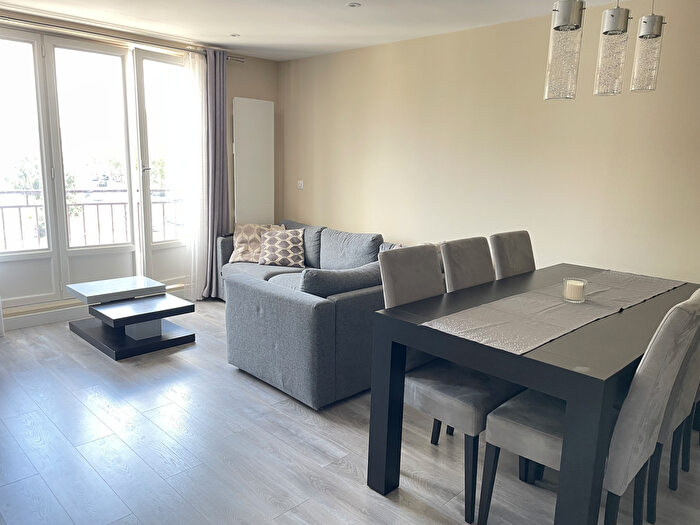 Pontoise, Centre-ville : Appartement 3 pièces à vendre
