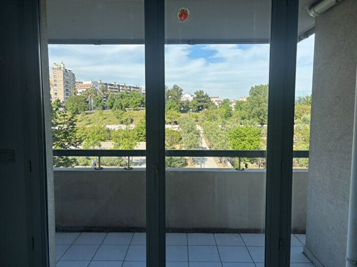 Marseille e, Le Rouet : Appartement 3 pièces à louer