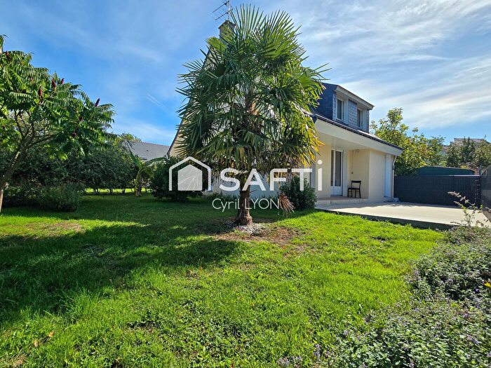 Maison à vendre - Gennes - 5 pièces - 4 chambres