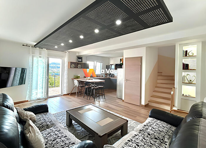 Maison à vendre - Neuves-Maisons - 5 pièces - 4 chambres