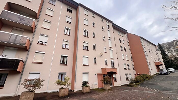 Appartement à louer - Limoges, Centre-ville, Hôtel de Ville, Emailleurs - 1 pièce