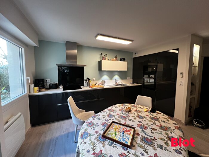 Appartement à vendre - Quartiers Sud-Ouest, Sacrés Coeurs - 5 pièces - 3 chambres