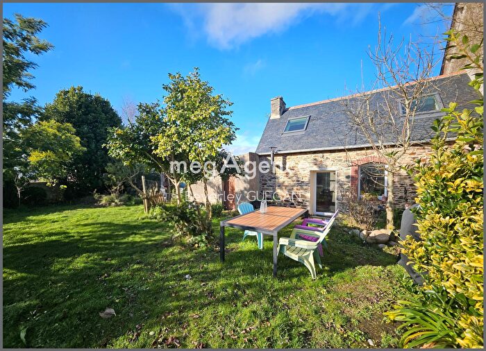 Maison à vendre - Ploëzal - 3 pièces - 2 chambres