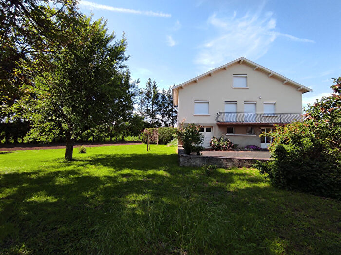 Maison à vendre - Yssingeaux - 7 pièces - 5 chambres