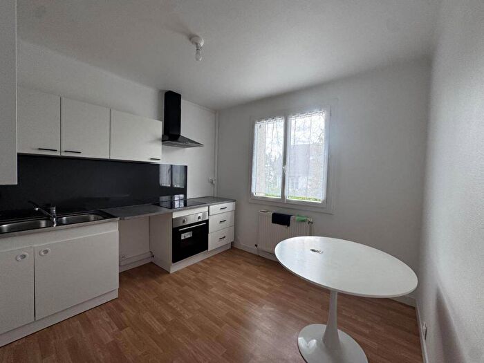 Nord Ouest, Luisant : Appartement 2 pièces à louer