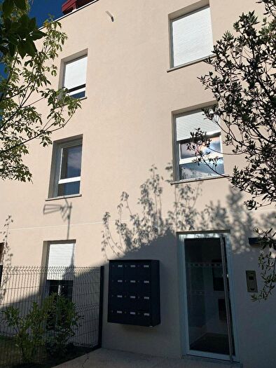 Centre-Trois Fontaines, Rives - Appartement 2 pièces à louer
