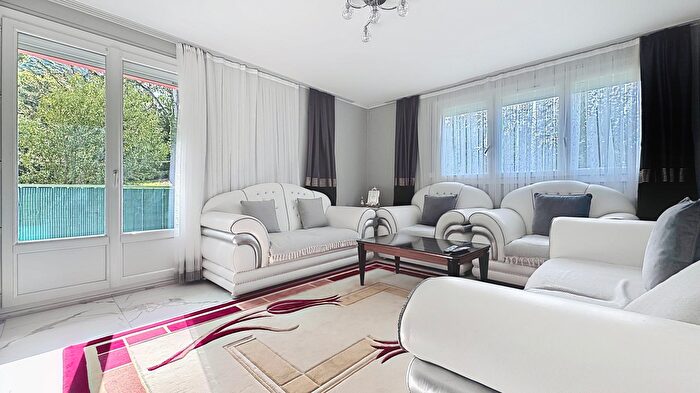 Marseille 10ème, Saint-Tronc : Appartement 6 pièces à vendre