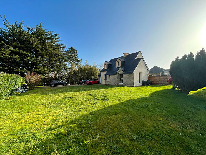 Maison à vendre - Saint-Armel - 6 pièces - 4 chambres