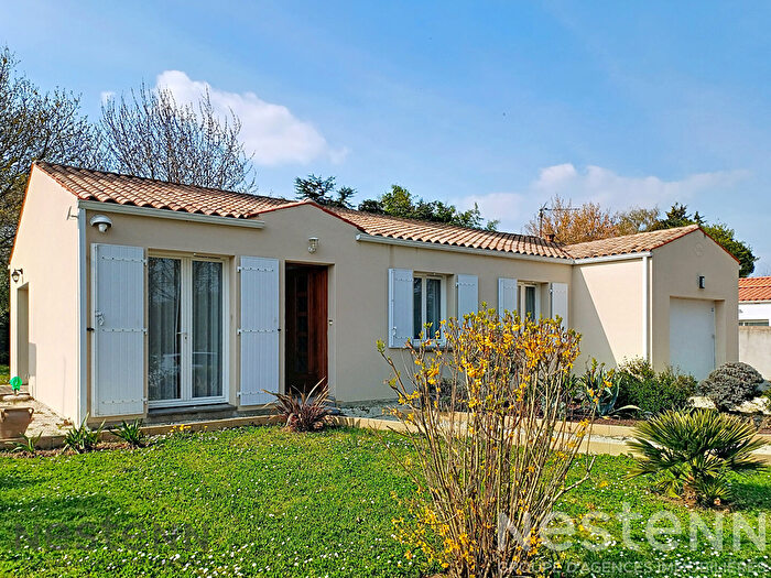 Maison à vendre - Corme-Royal - 4 pièces - 3 chambres