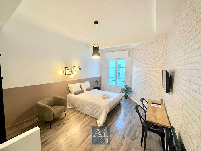 Appartement à louer - Cannes - 1 pièce