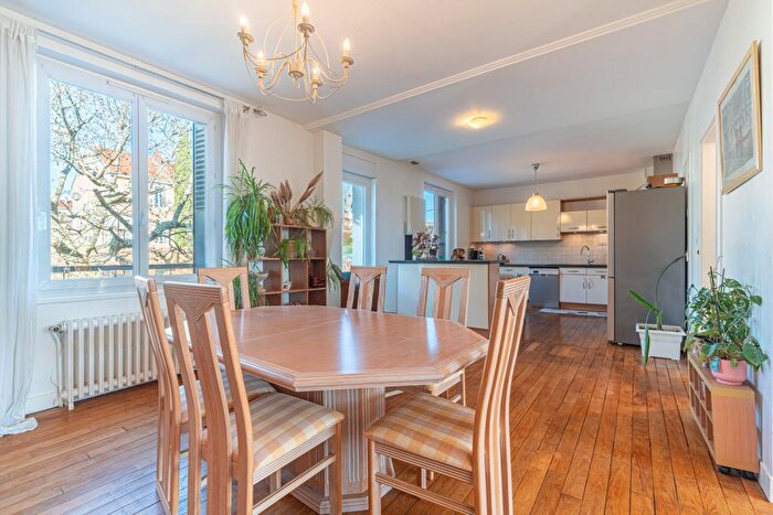 Maison à vendre - Limoges, Centre-ville, Hôtel de Ville, Emailleurs - 8 pièces - 5 chambres