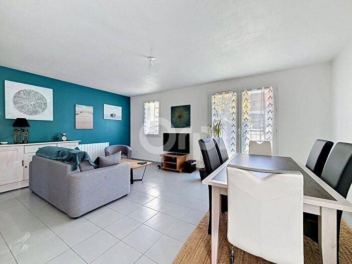Verneuil-en-Halatte : Appartement 2 pièces à louer