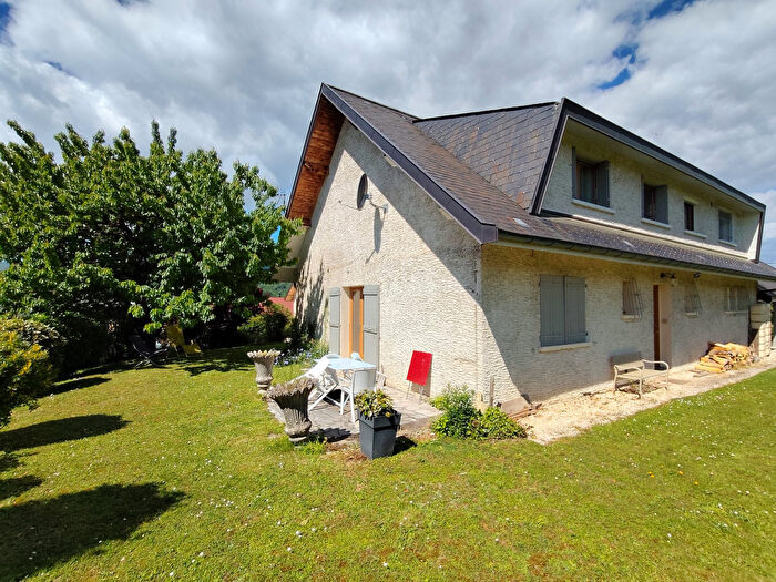 Maison 8 pièces à vendre à Sales