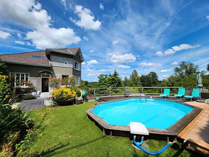 Maison à vendre - Saint-Léonard-de-Noblat - 6 pièces - 3 chambres