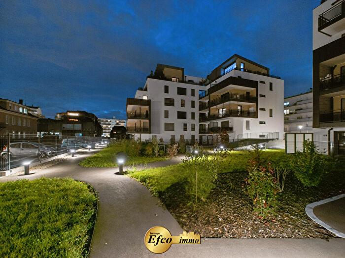 Appartement à vendre - Saint-Louis, Centre-ville - 4 pièces - 3 chambres