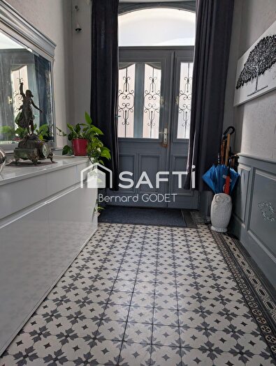 Maison à vendre - Ruffec - 14 pièces - 6 chambres