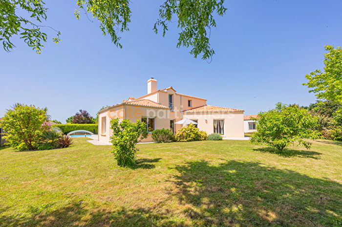Saint-Léger-les-Vignes - Maison 8 pièces à vendre